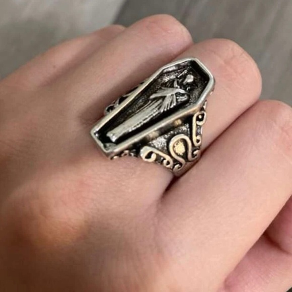 Accessories | Coffin Embalmed Body Corpse Mummy Vampire Crypt Tomb Goth ...